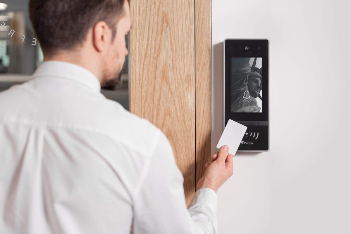Commercial Key Fob Door Entry Systems | Fob Door Access